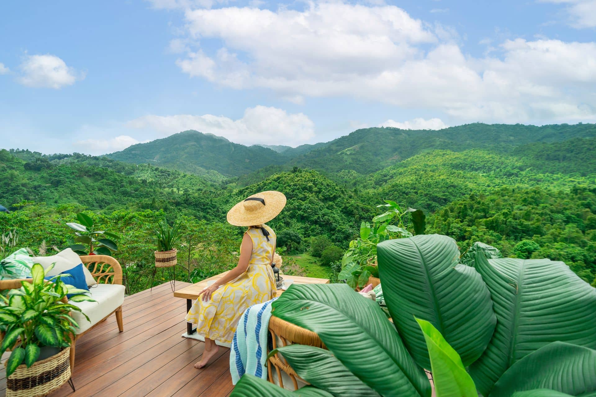 Foressa Mountain Town | Virtual Tour